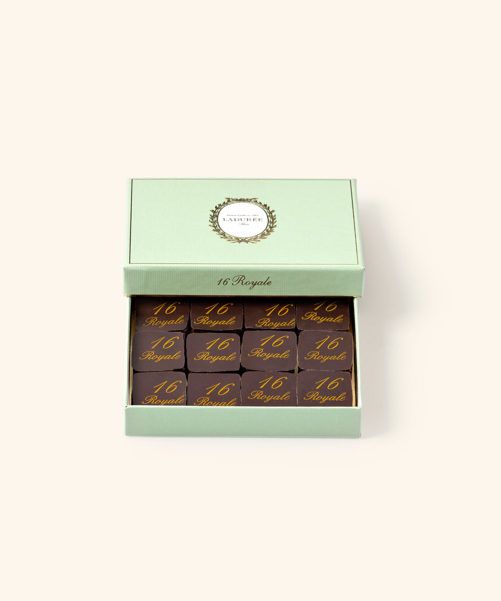 "16 Royale" 12 chocolate gift box | La Maison Ladurée