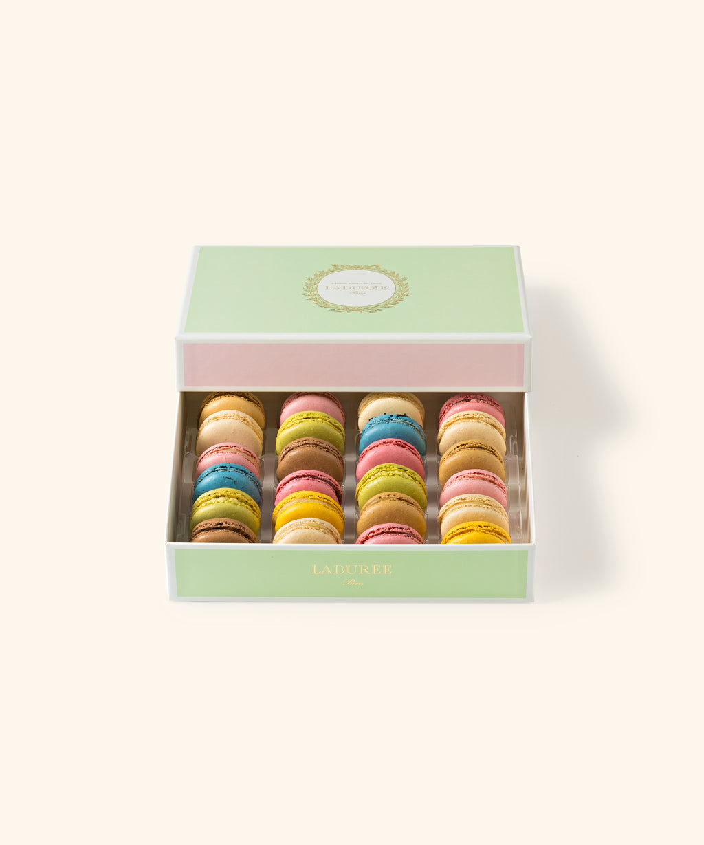 "Aquarelle" 24 macarons gift box | La Maison Ladurée