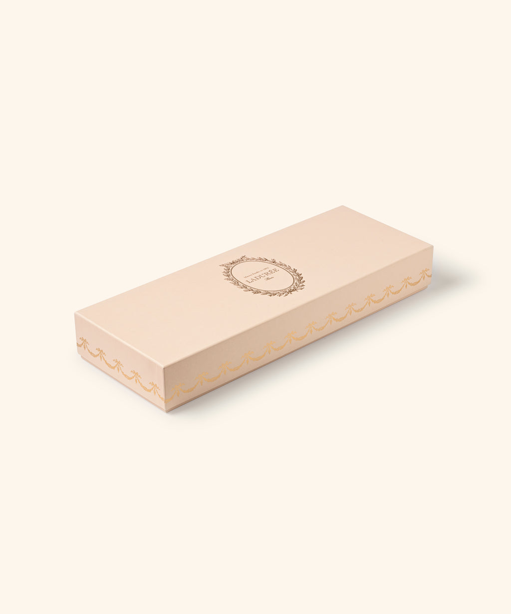 "Intemporel" 35 macarons gift box | La Maison Ladurée