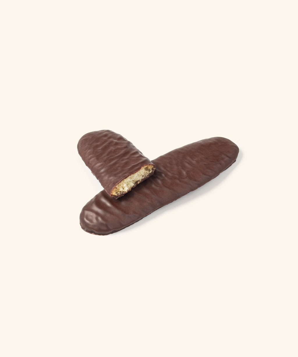 Langues de Chat tasting gift box - Milk & Dark chocolate | La Maison ...
